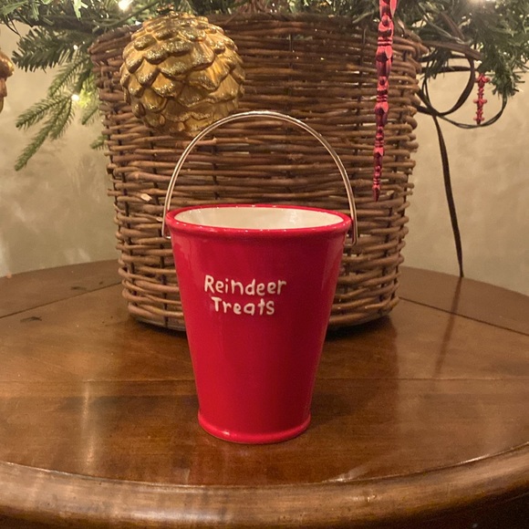 Hallmark | Accents | Hallmark Reindeer Treats Ceramic Bucket | Poshmark
